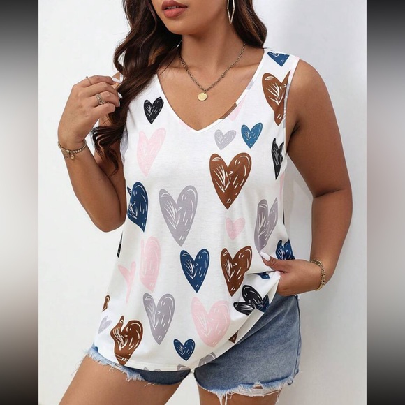 SHEIN | Tops | Plus Size Womens Heart Printed Tank | Poshmark